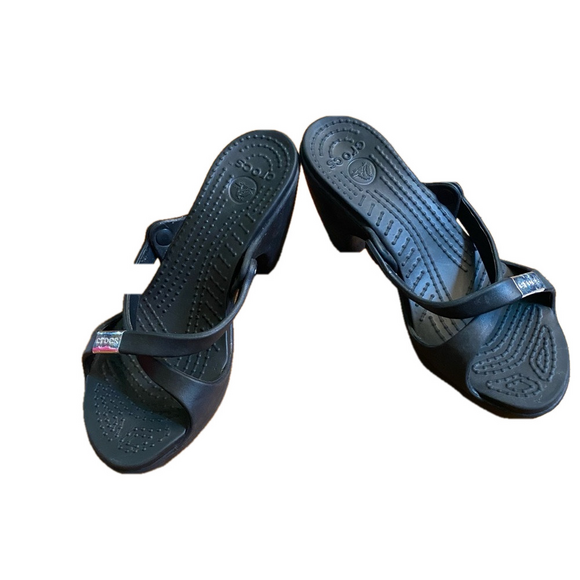 CROCS | Shoes | Crocs Cyprus Black Heeled Sandals Size 6 | Poshmark